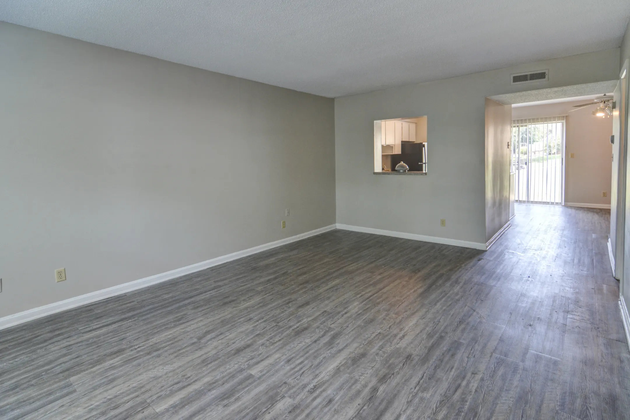 The Onyx at 3211 Apartments
