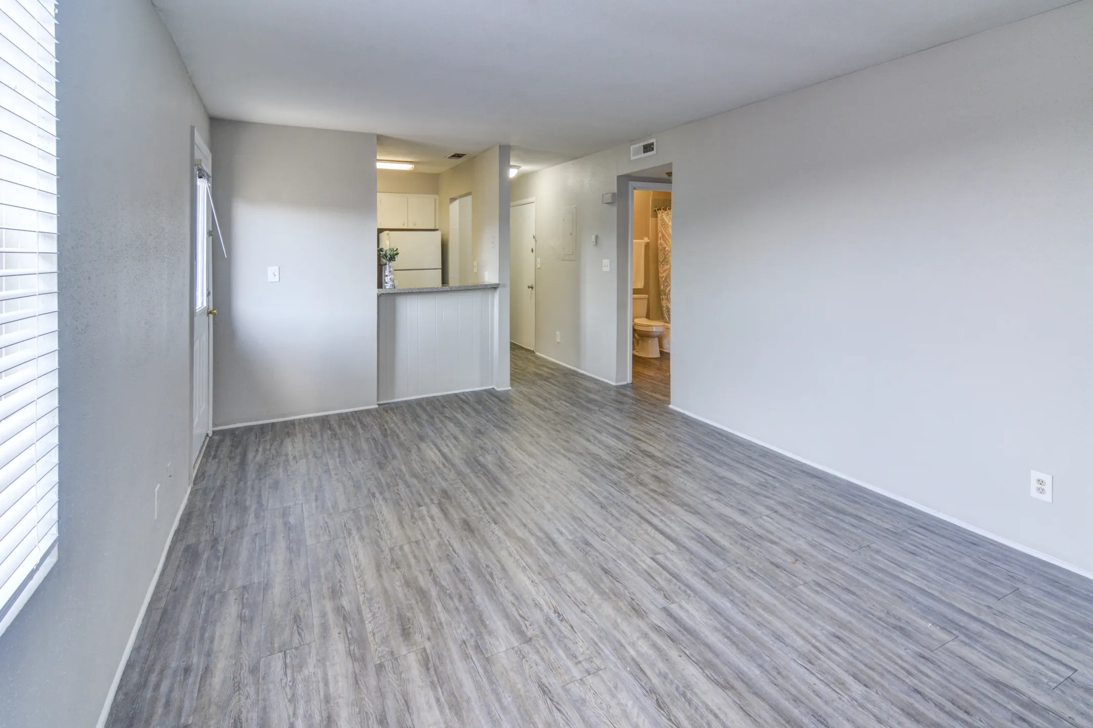 The Onyx at 3211 Apartments